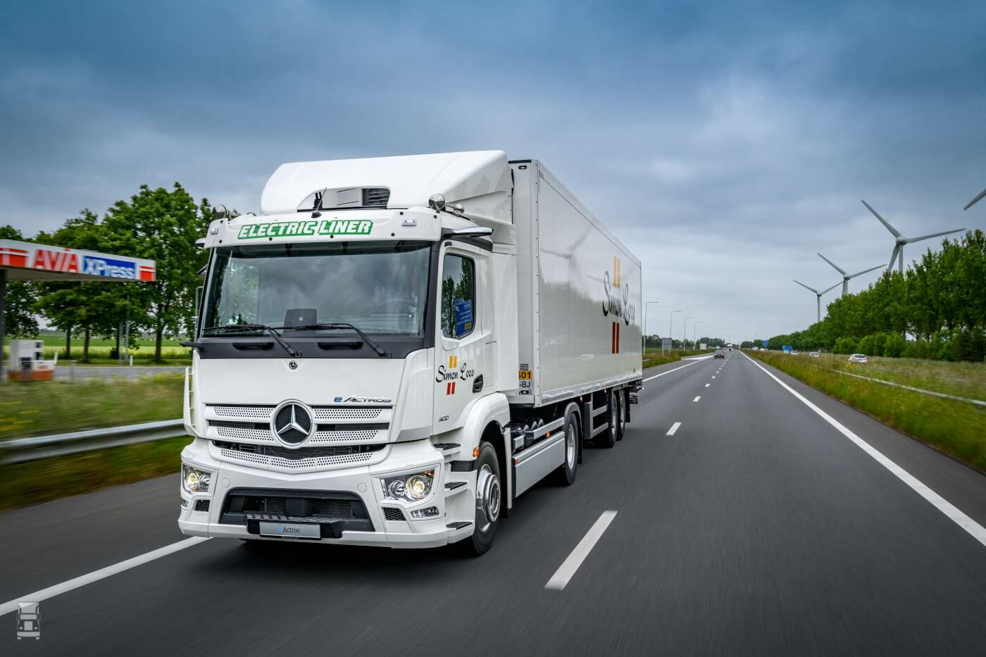 Primeur voor Simon Loos: Eerste eActros trekker